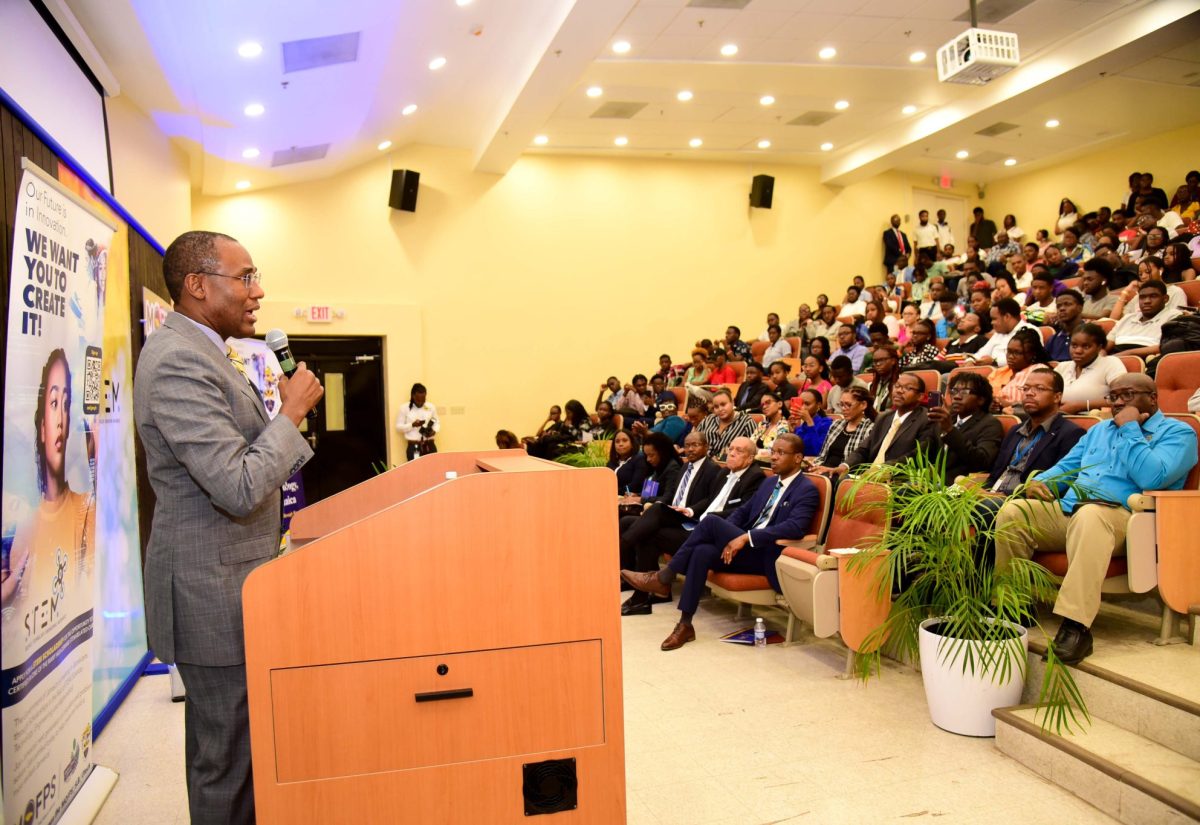 Jamaica | 230 UTECH Students Awarded GOJ STEM Scholarships - Caribbean ...